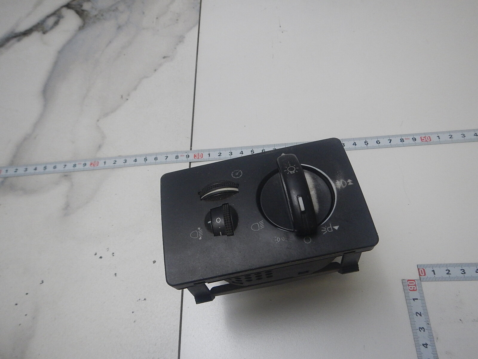 Б/У Переключатель света фар, Ford (Форд)-FOCUS 2 (05-08) FORD FOCUS 2 (05-08) Потертости. 636278 FORD арт. 4M5T13A024AA