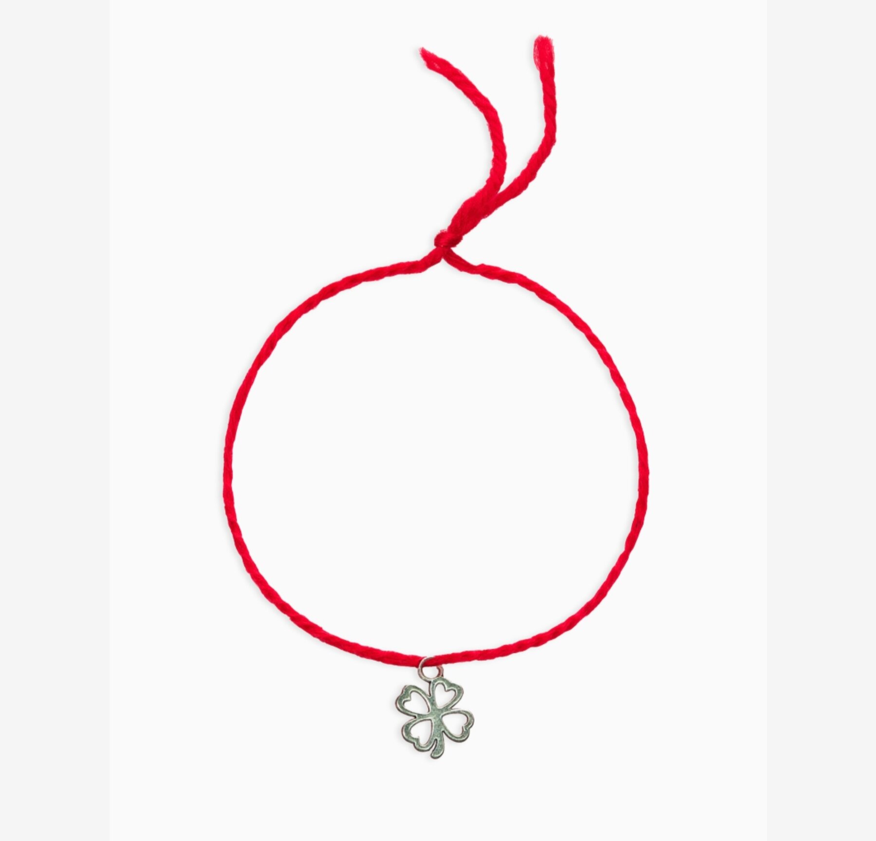 Оберег - браслет. Красная шерстяная нить с кулоном Клевер