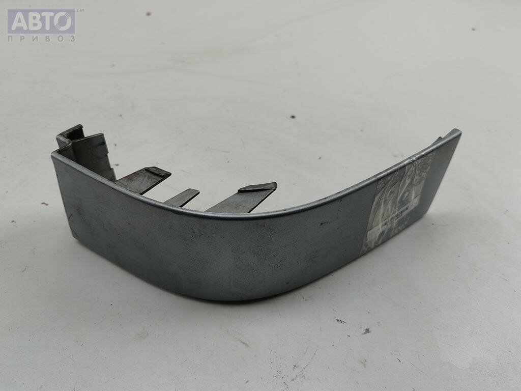 Ус под фонарь (накладка) левый Ford Galaxy (2000-2006)