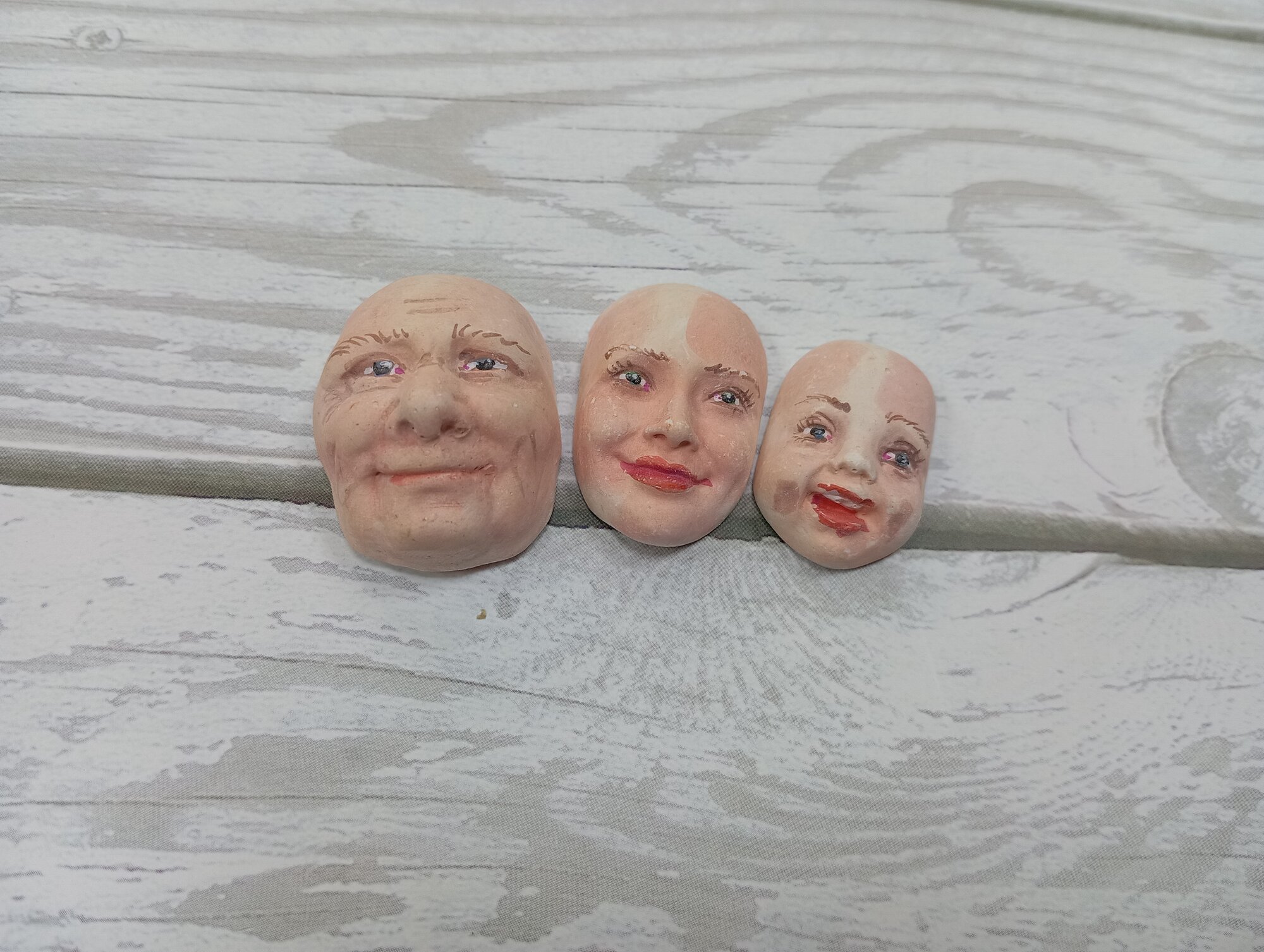 Набор лиц из гипса для ватной игрушки 3 шт. Раскрашенные 3 шт.