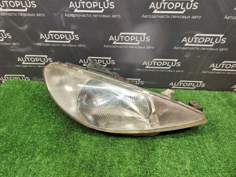 Фара Правый Peugeot 206 2001 (1.4 KFW) Б/У с пробегом Арт. 9647