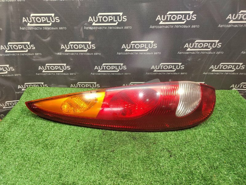 Фонарь Nissan Almera Tino 2001 (1.8 QG18) Б/У с пробегом