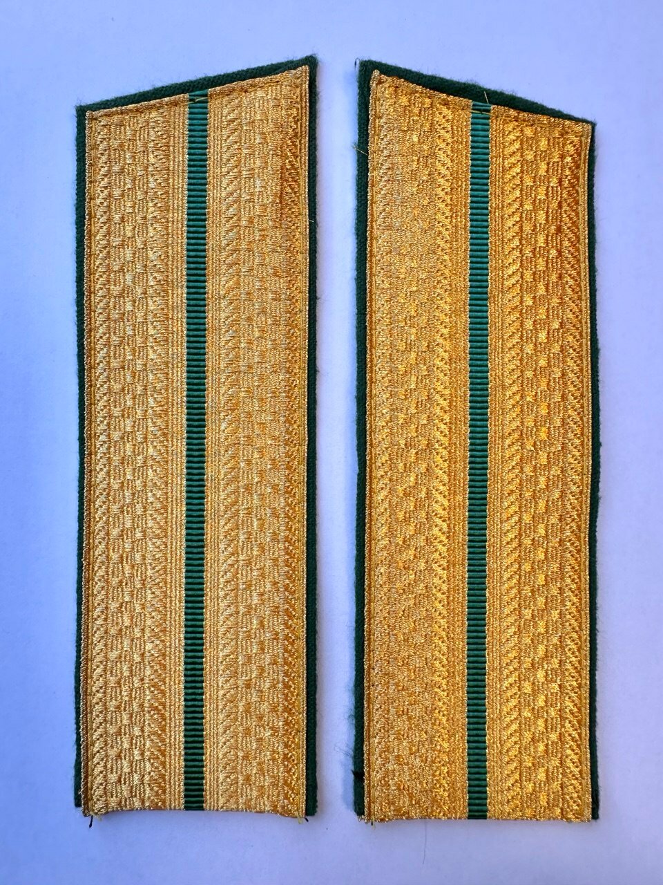 Погоны Пс Фсб парадные золотые один просвет Кляммеры в комплекте Картон Скос 17см