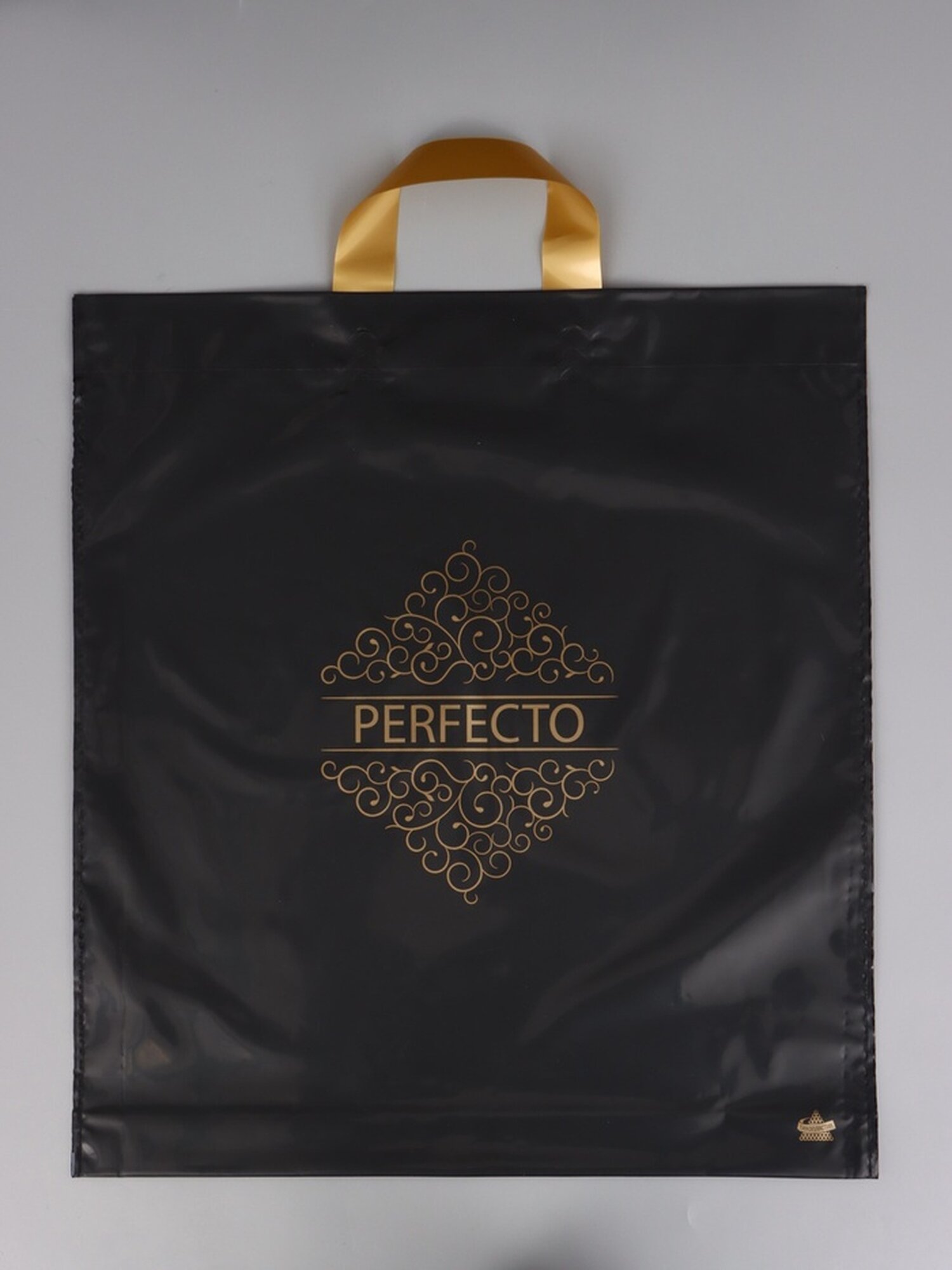 Пакет подарочный Перфекто Матовый шик 42 х 46 см 95 мкм 10980871