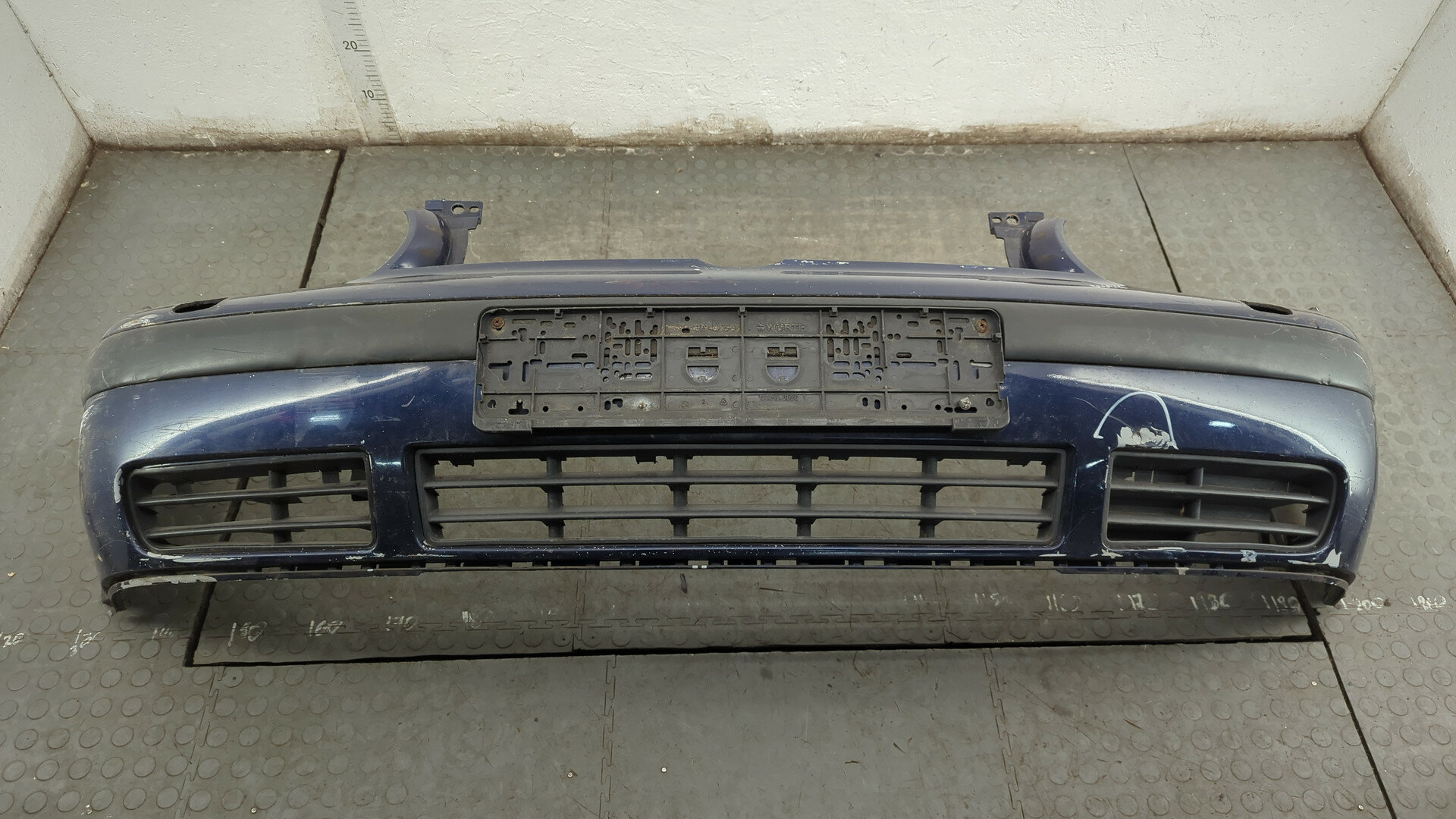 Бампер передний Volkswagen Golf 4 Б/У