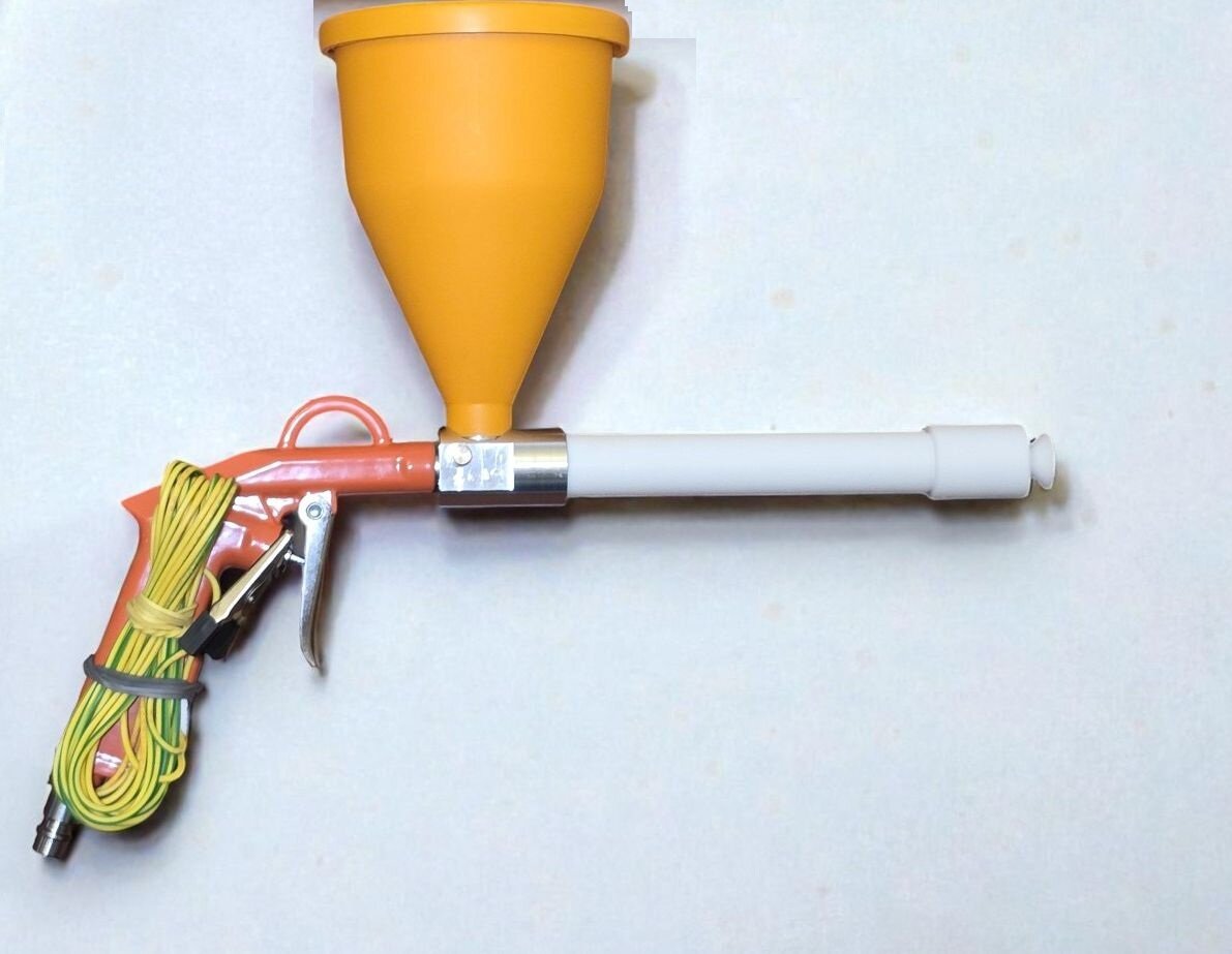 Трибостатический пистолет для порошковой краски TESLA TSL-Tribo, с воронкой и стволом, 17см