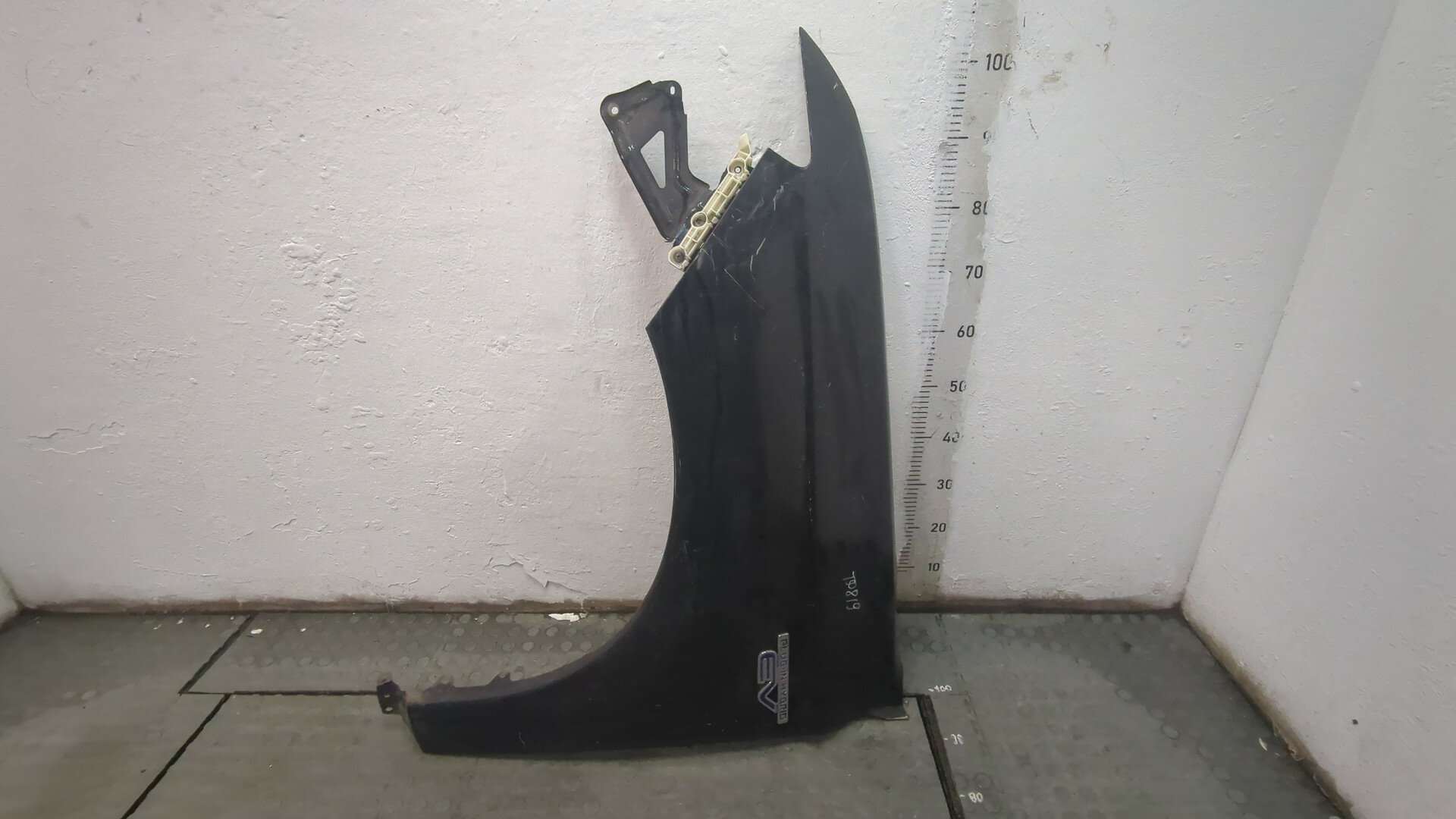 Крыло левое переднее Mitsubishi Outlander Б/У