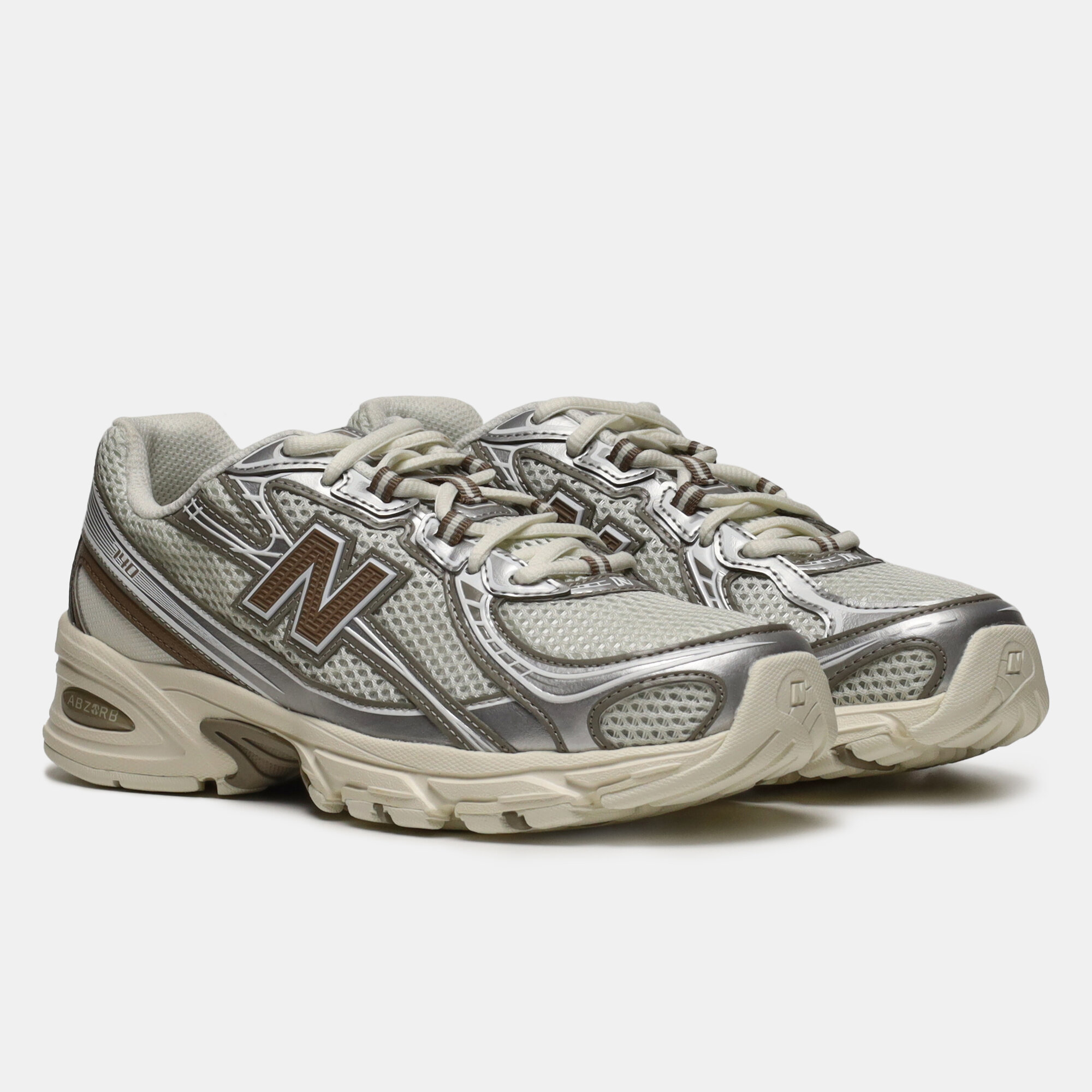 Кроссовки 740