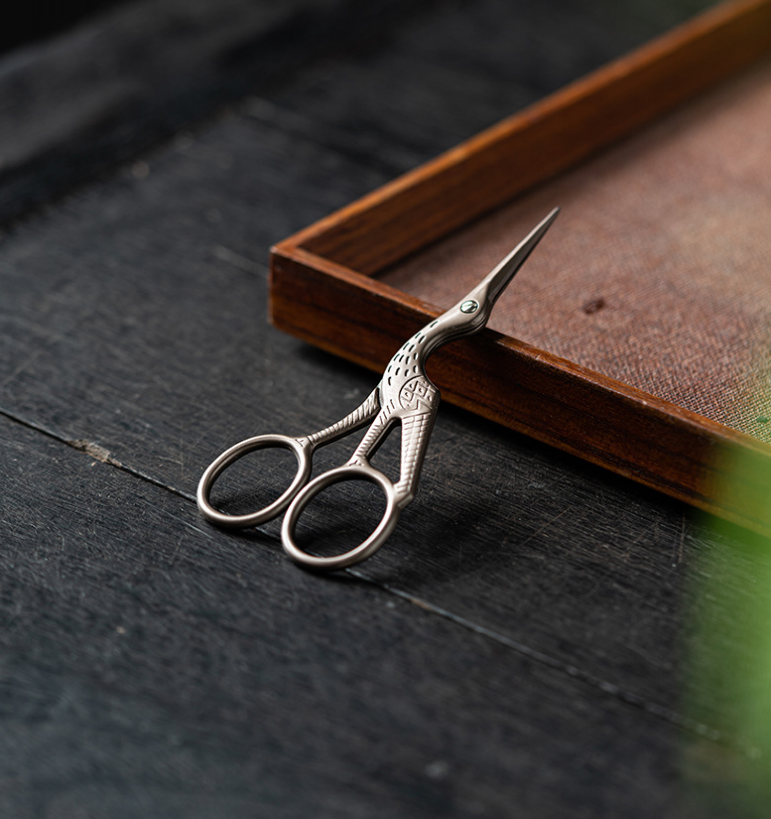 Портные ножницы MyPads универсальные металлические с цельной конструкцией и ручкой в виде аиста