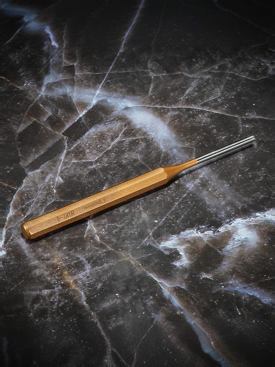 Выколотка NORGAU Idustrial из закаленной стали Cr-Mo, наконечник с индукционной обработкой, 4x150 мм