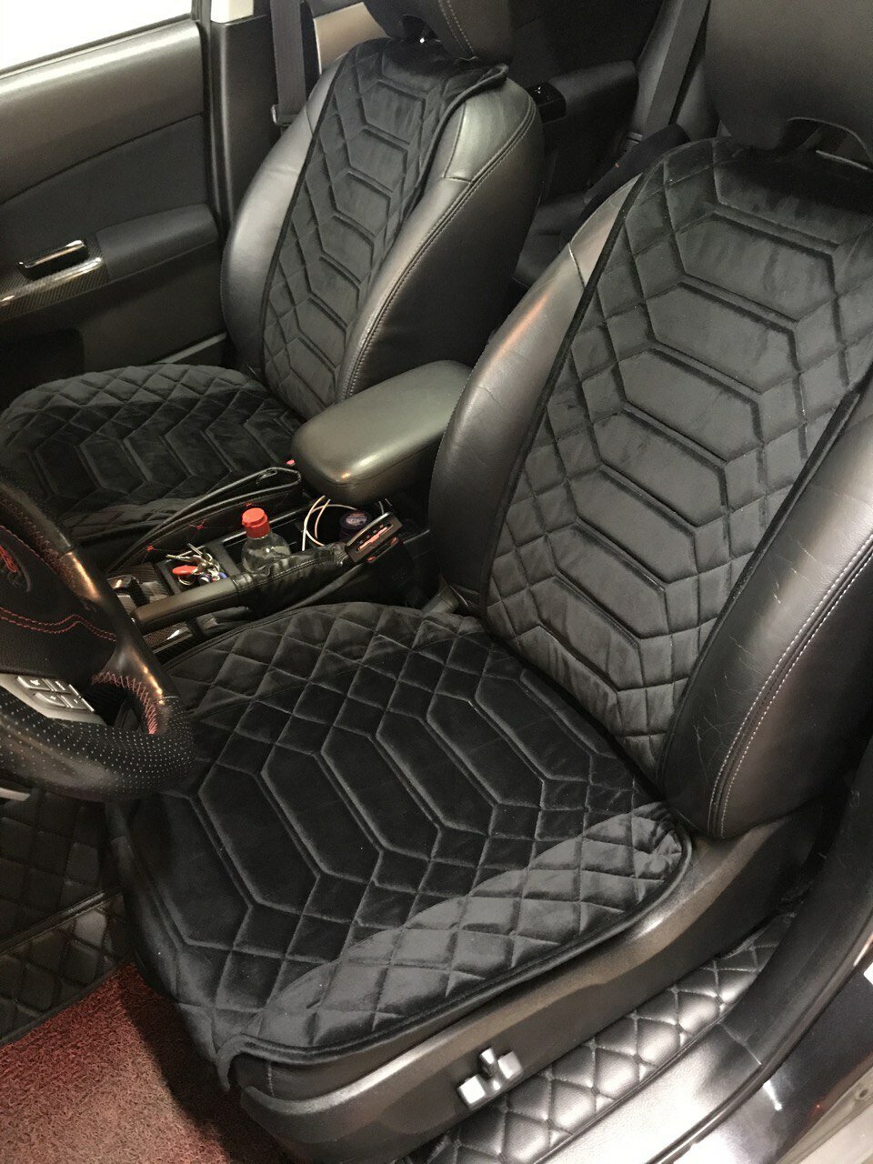 Универсальные накидки на сиденья автомобиля / чехлы и накидки на сиденья