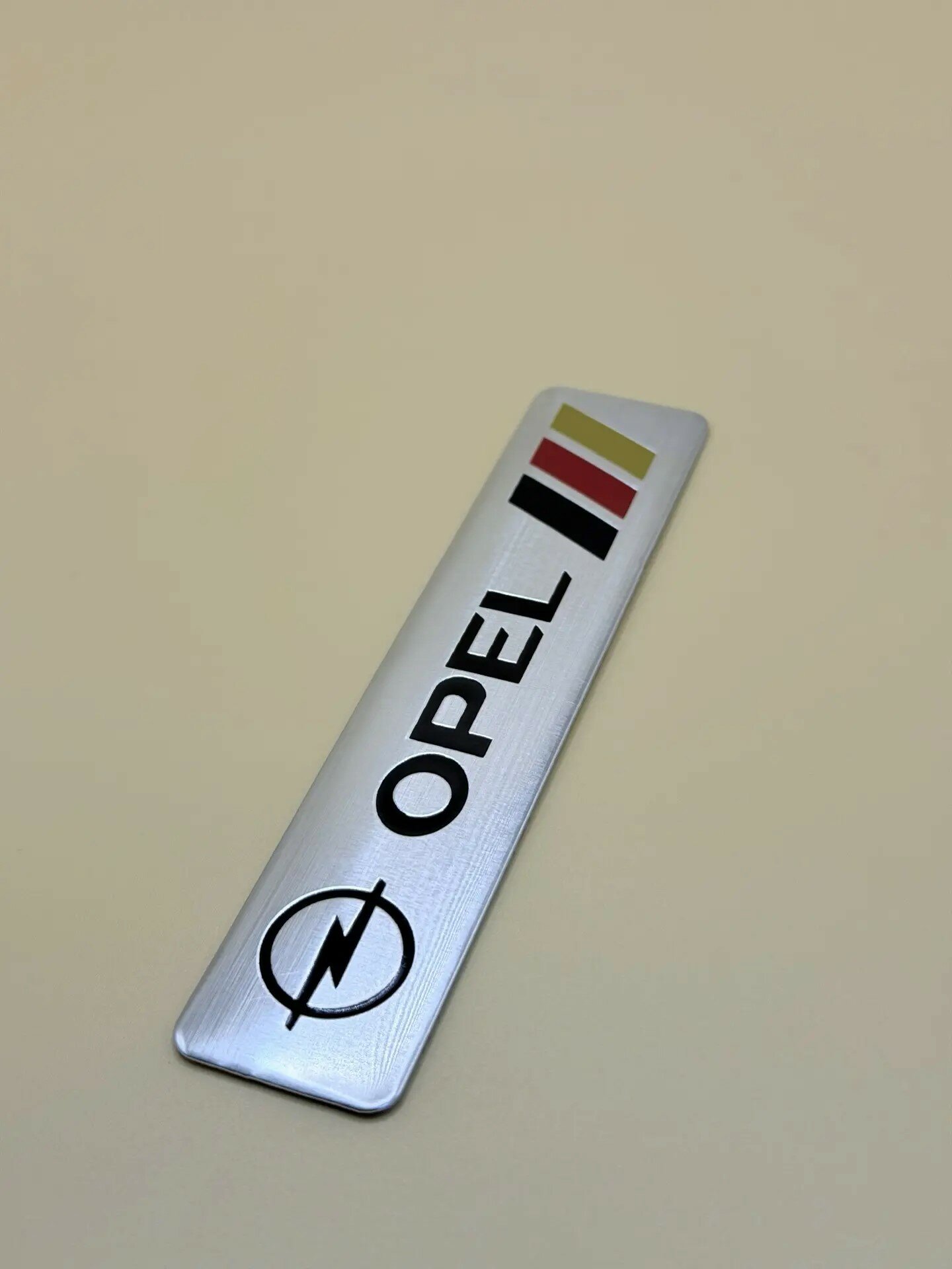 Шильдик надпись наклейка Алюминий Opel 12см
