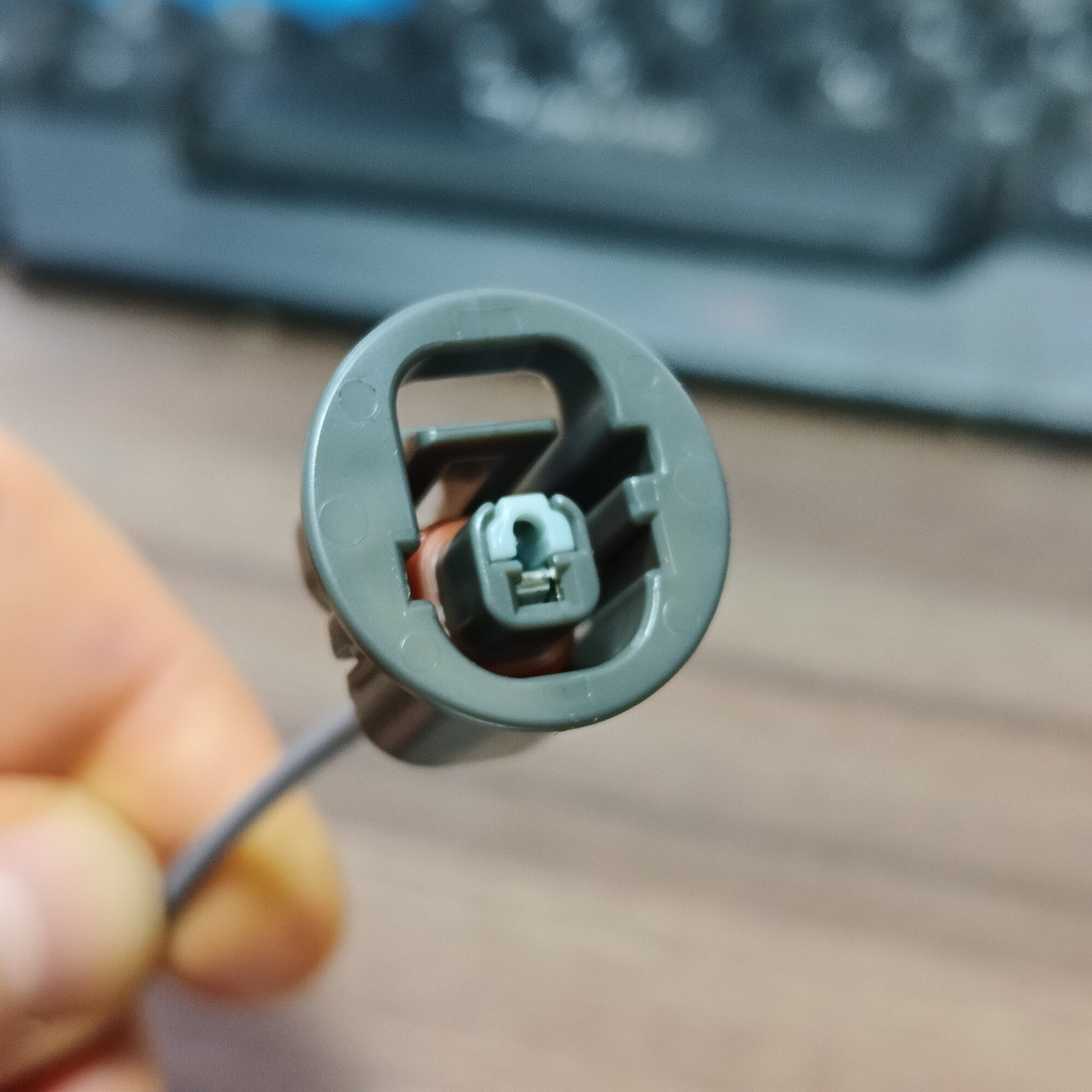 Разъем (штекер) 1 контакт датчика давления масла Toyota Daihatsu 2JZ Geely