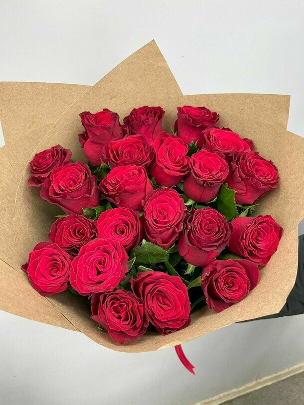 Букет роз Well Flowers, круглый, 21 цветок, 50 см, букет свежих цветов