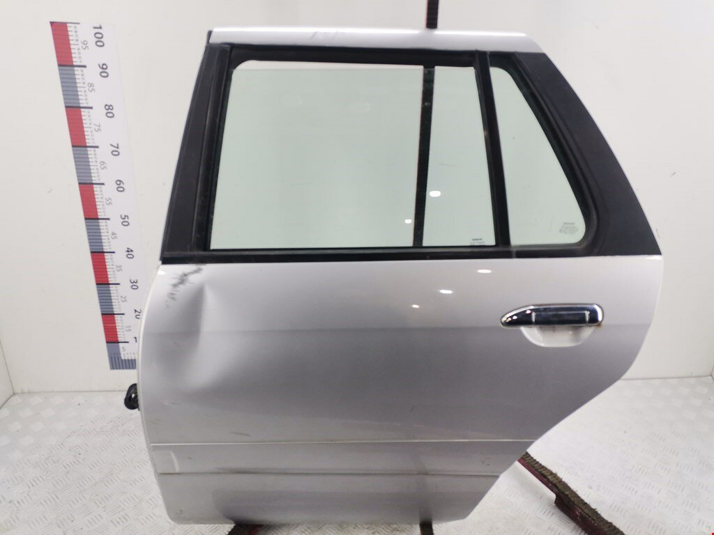 Дверь задняя левая Nissan Primera P11 821018F830 арт. 1611941