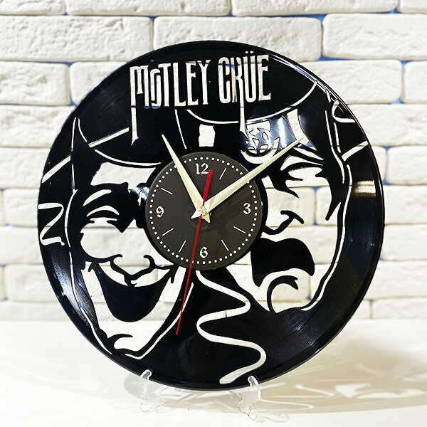 Часы из виниловой пластинки Motley Crue