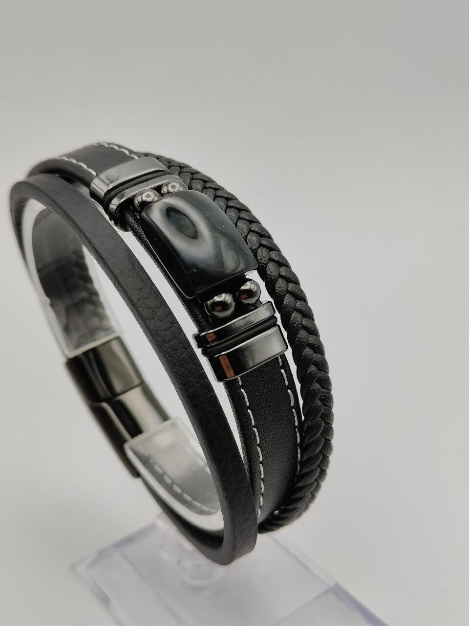 Жесткий браслет, металл