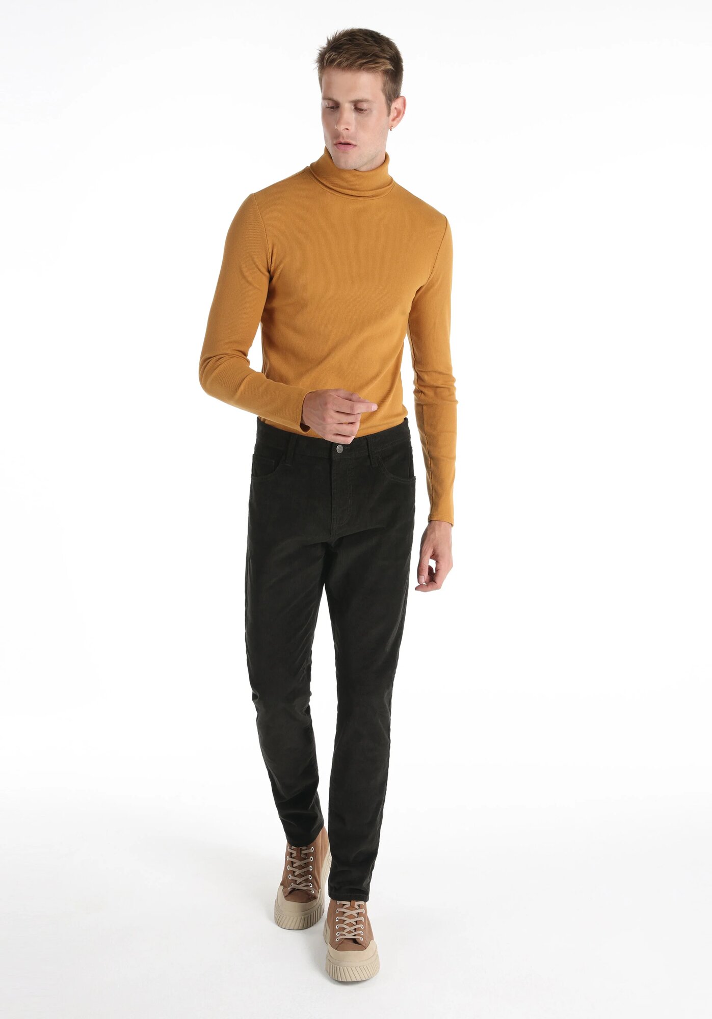 Джинсы STRAIGHT FIT 