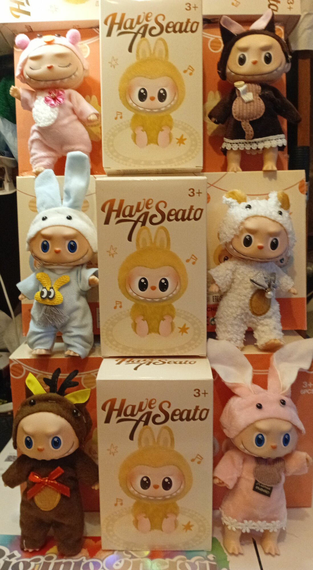 Комплект Блок (6 шт ) Все разные. Лабубу( 23см.) Случайная игрушка - сюрприз: Монстр LABUBU, THE MONSTERS - Big into Energy Series, 3-ое поколение. АК92.