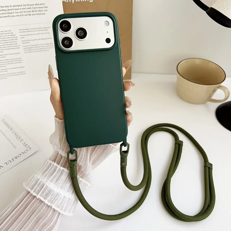 Чехол на iPhone 13 Pro Max с ремешком, темно-зеленый