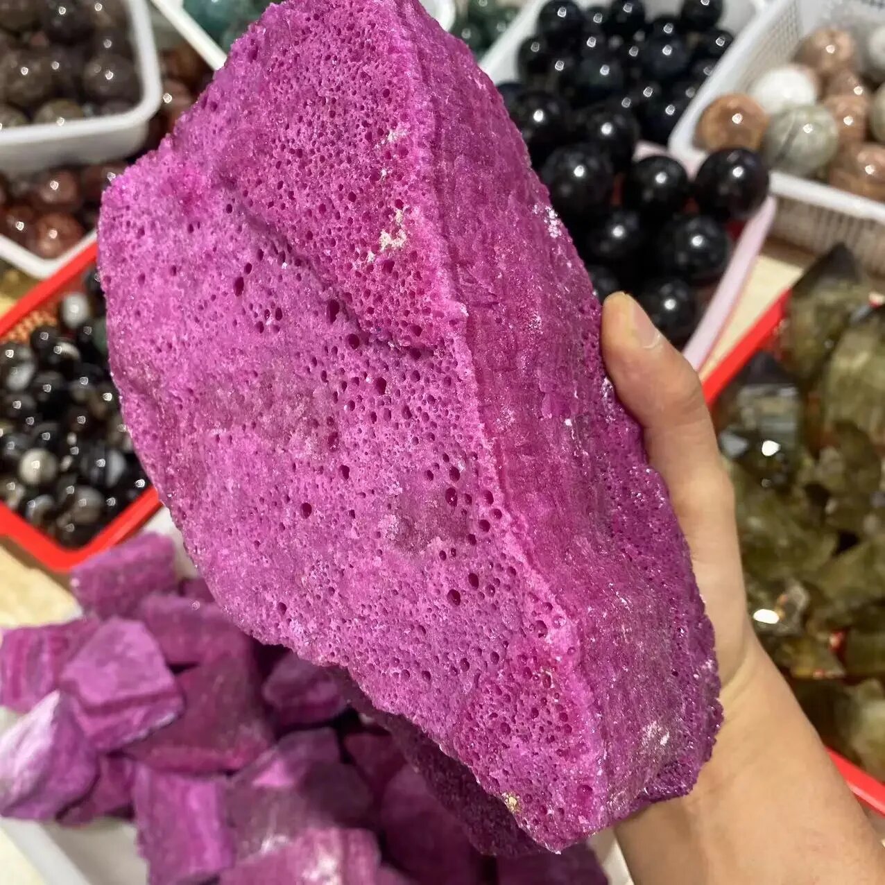 Необработанный красный корунд и рубин JINGMIXUN 150-200g