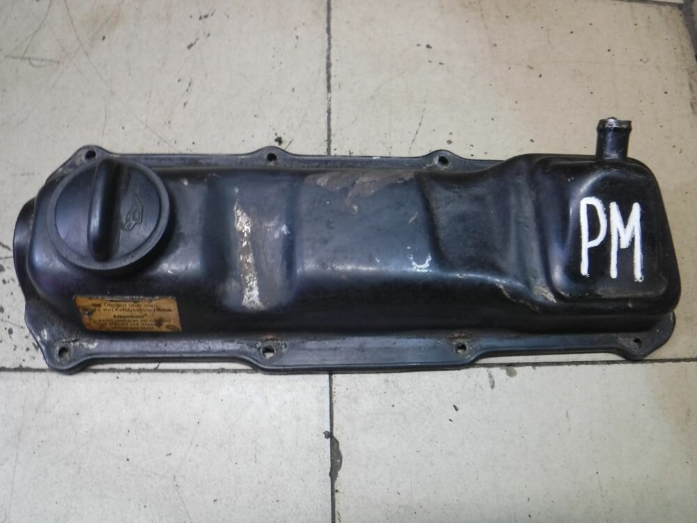 Крышка головки блока VW Passat B3