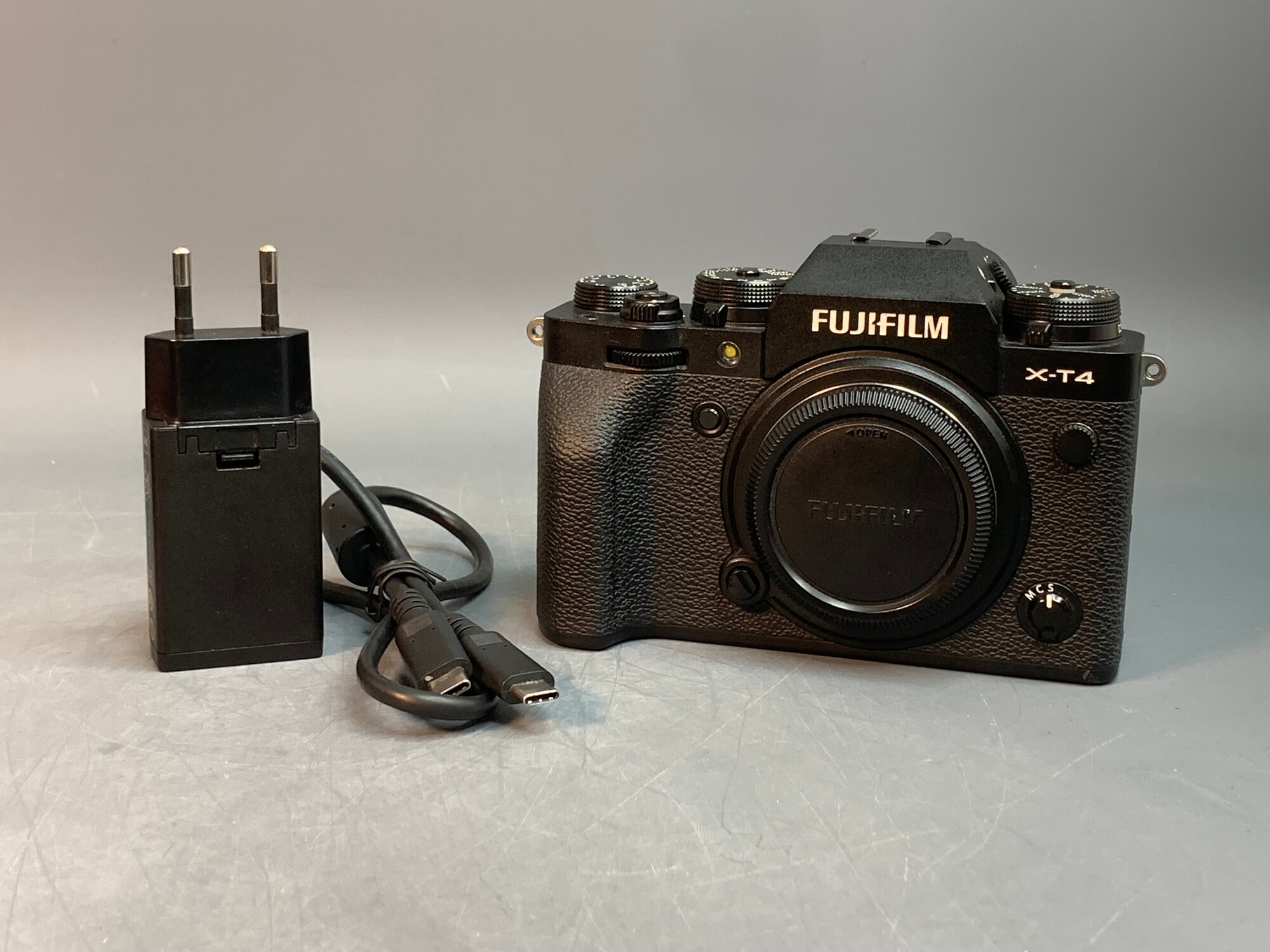 Fujifilm X-T4 3.600 кадров