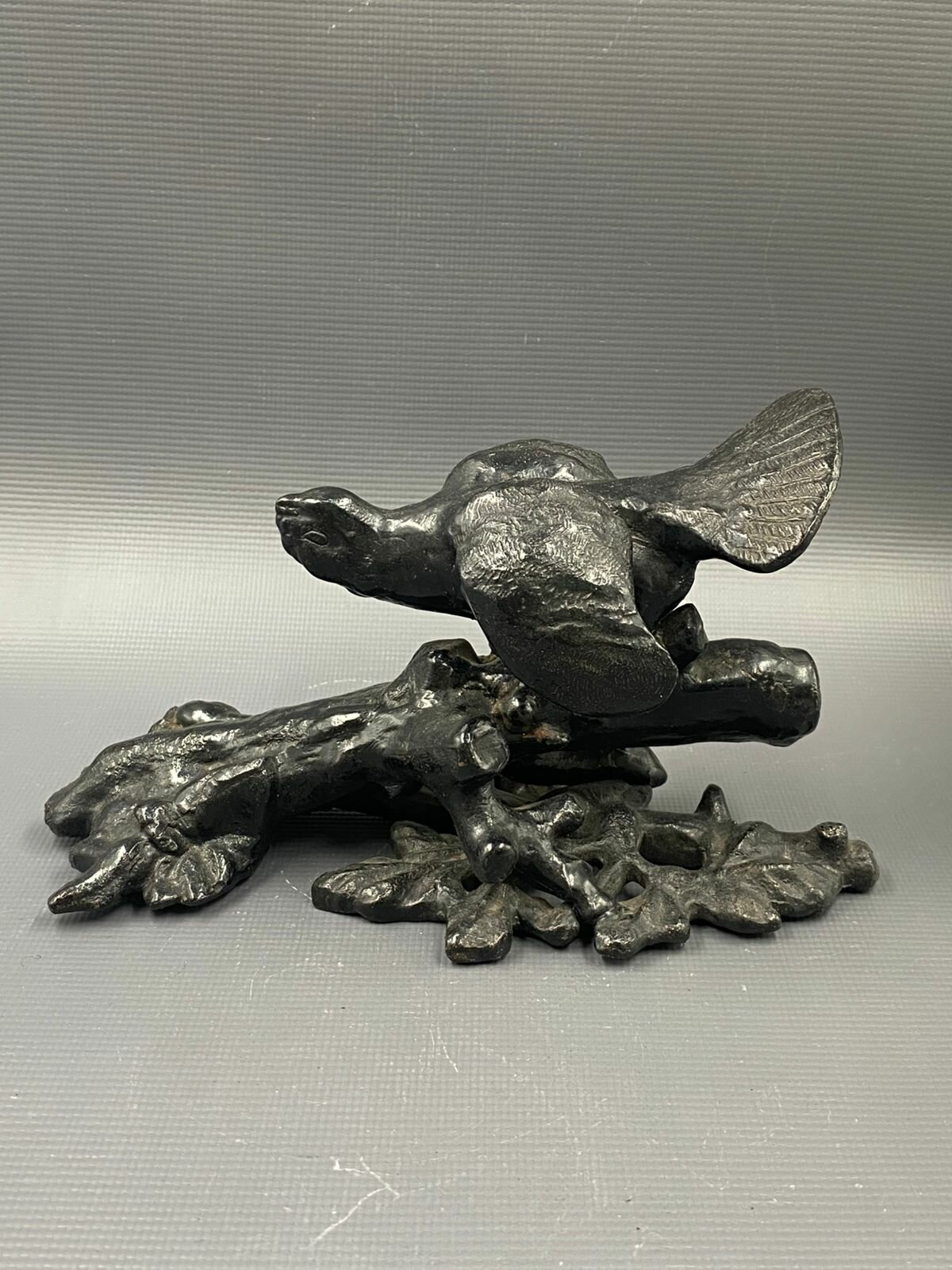 Чугунная Статуэтка "Глухарь на току" Литье счлз СССР, высота 11 см, вес 1,7 кг Красивая! Редкость!