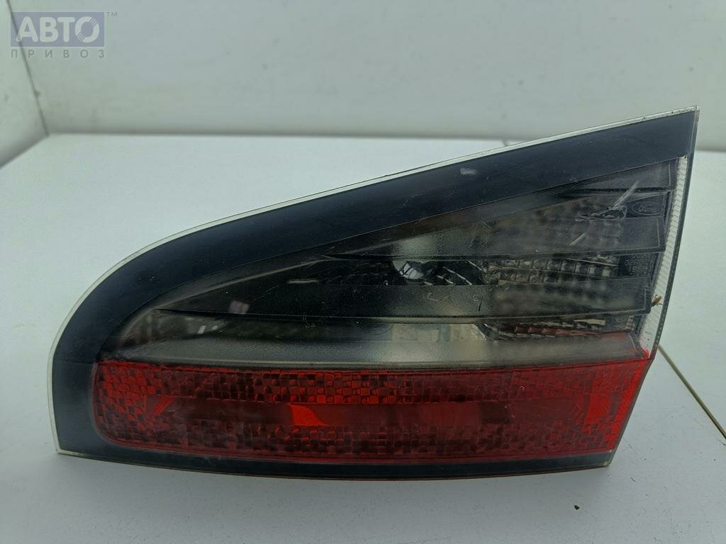 Фонарь крышки багажника правый Ford S-Max