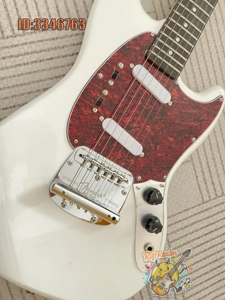 Электрогитара Mustang 6-струнная, корпус Дерево