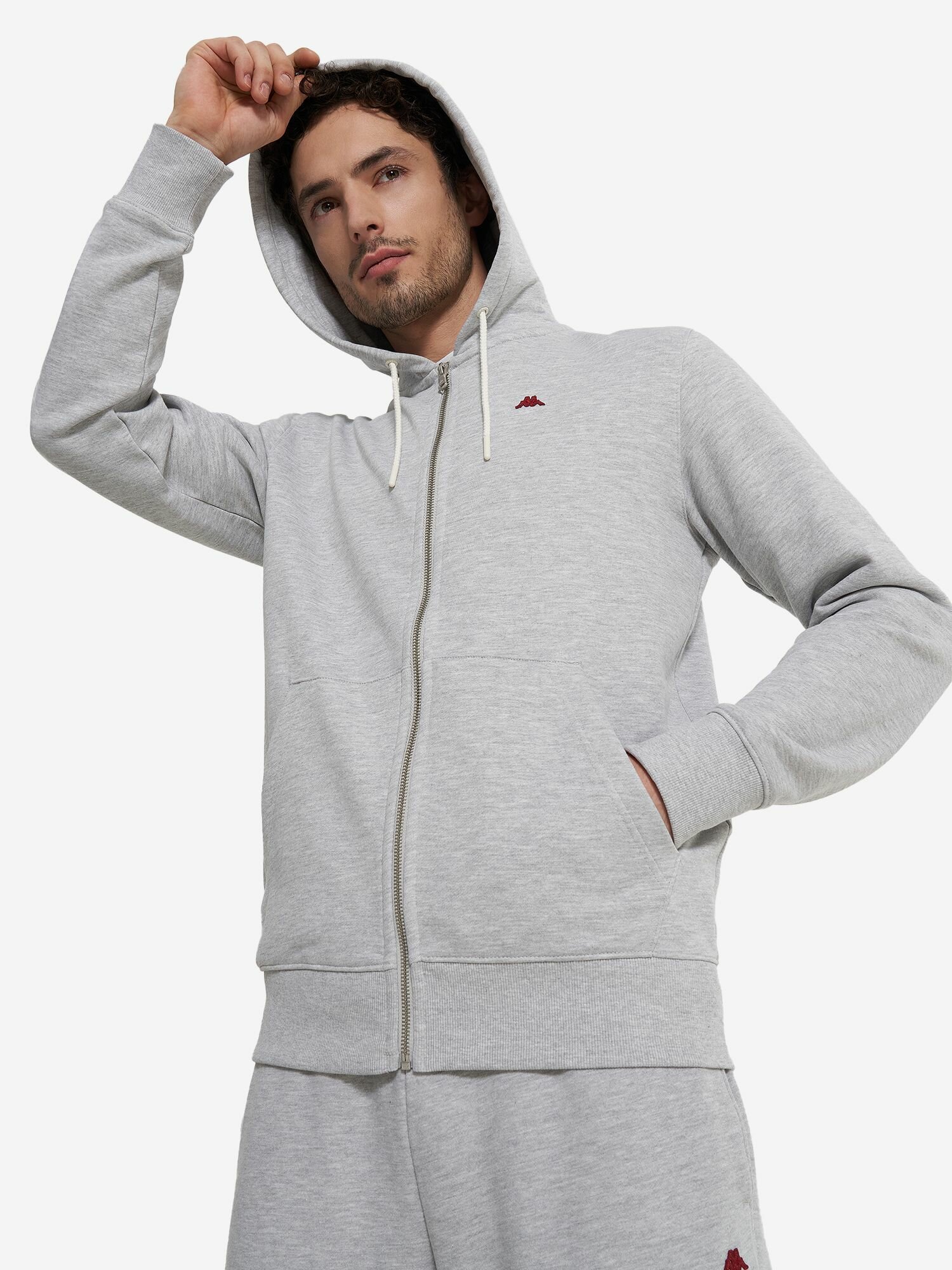 Толстовка спортивная