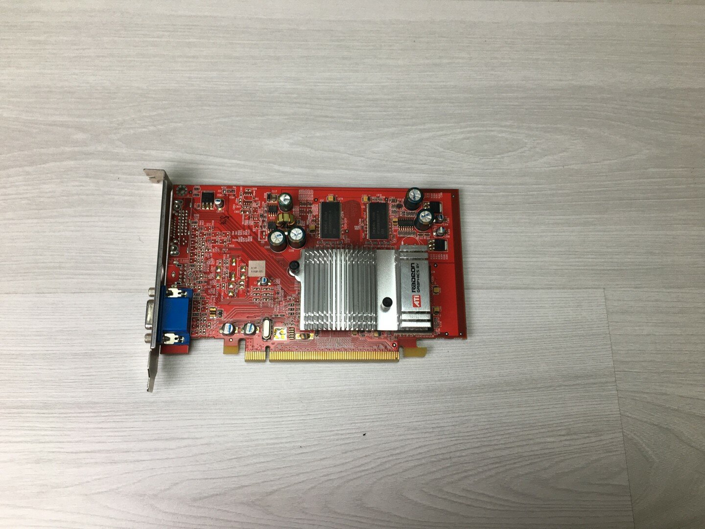 Видеокарта 256Mb Radeon X600, PCI-E