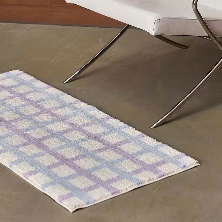 Прикроватный коврик в полоску и клетку в стиле , подходящий для дома, спальни или балкона.