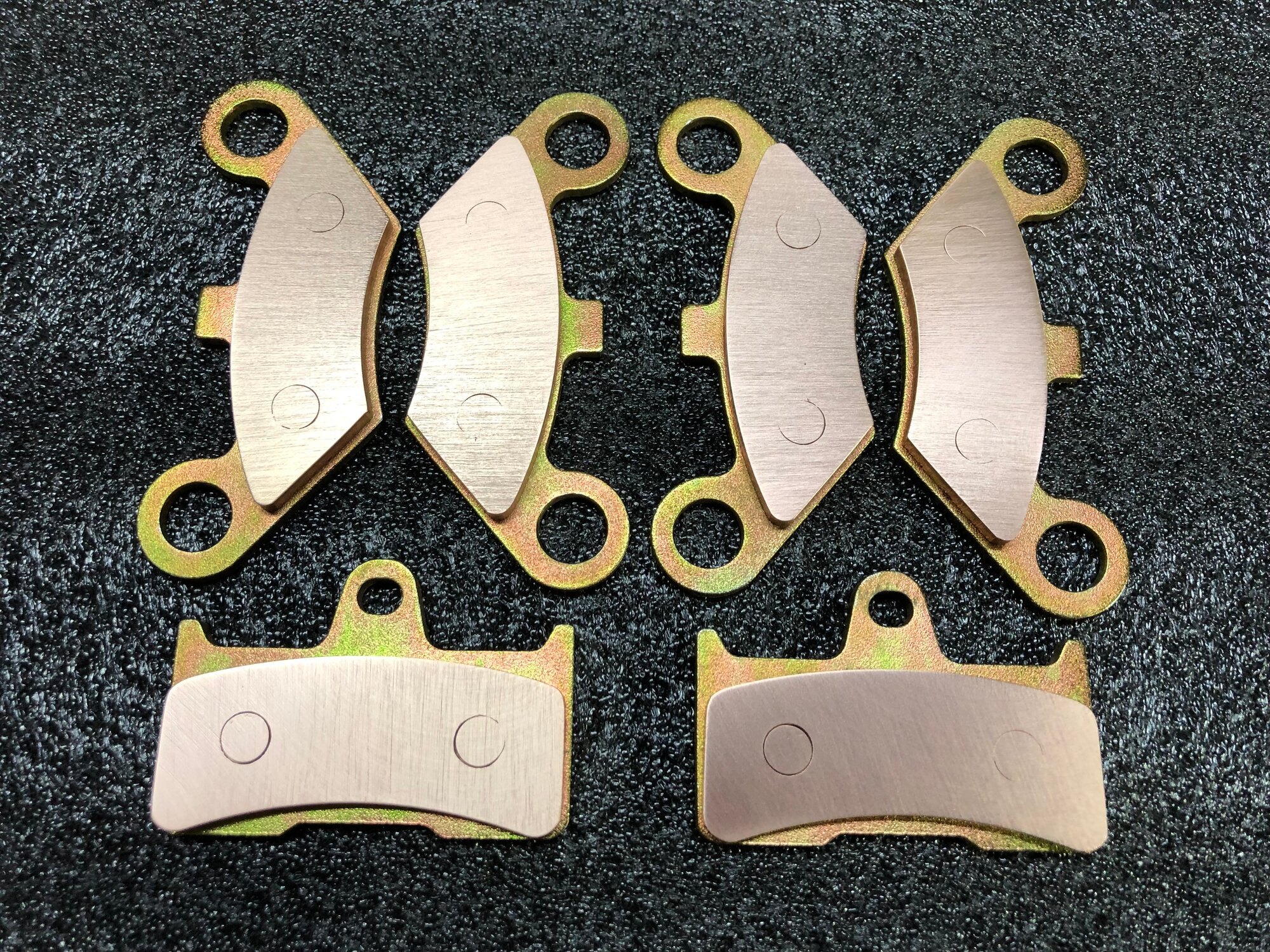 Тормозные колодки для квадроцикла ЦФ-Мото х5-х8 с медными накладками. комплект 6 колодок 4 передних, 2 задних