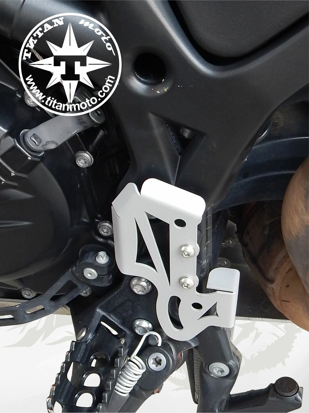 Защита рамы левая BMW F800GS, F700GS. Серебристая. Титаn moto