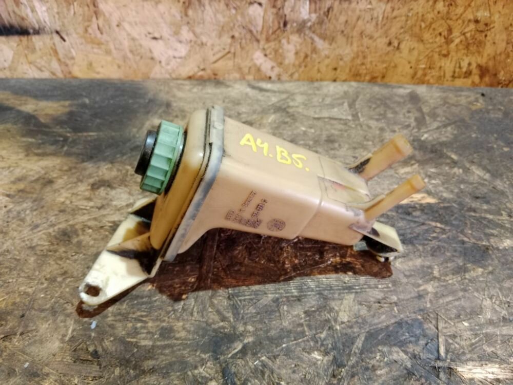 Бачок гидроусилителя руля Audi A4 B5 (1999 2001) Б/У с пробегом