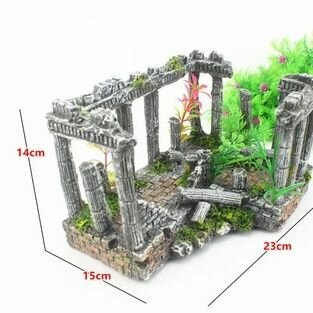 Квадратные римские колонны, украшающие аквариум