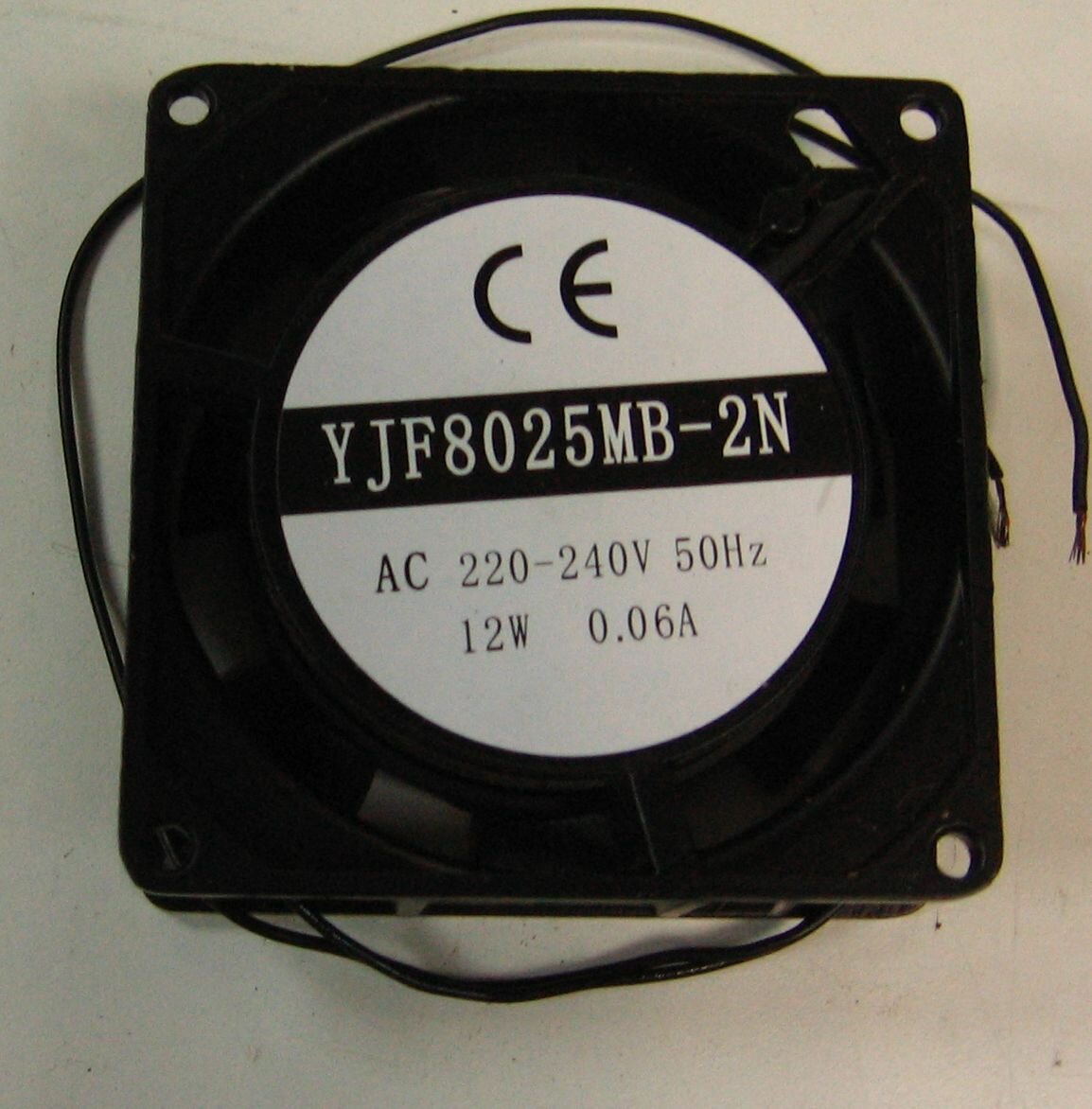 Вентилятор плоский 80х80х25 (YJF8025MB-2N) 220-240V / 12W/0.06A