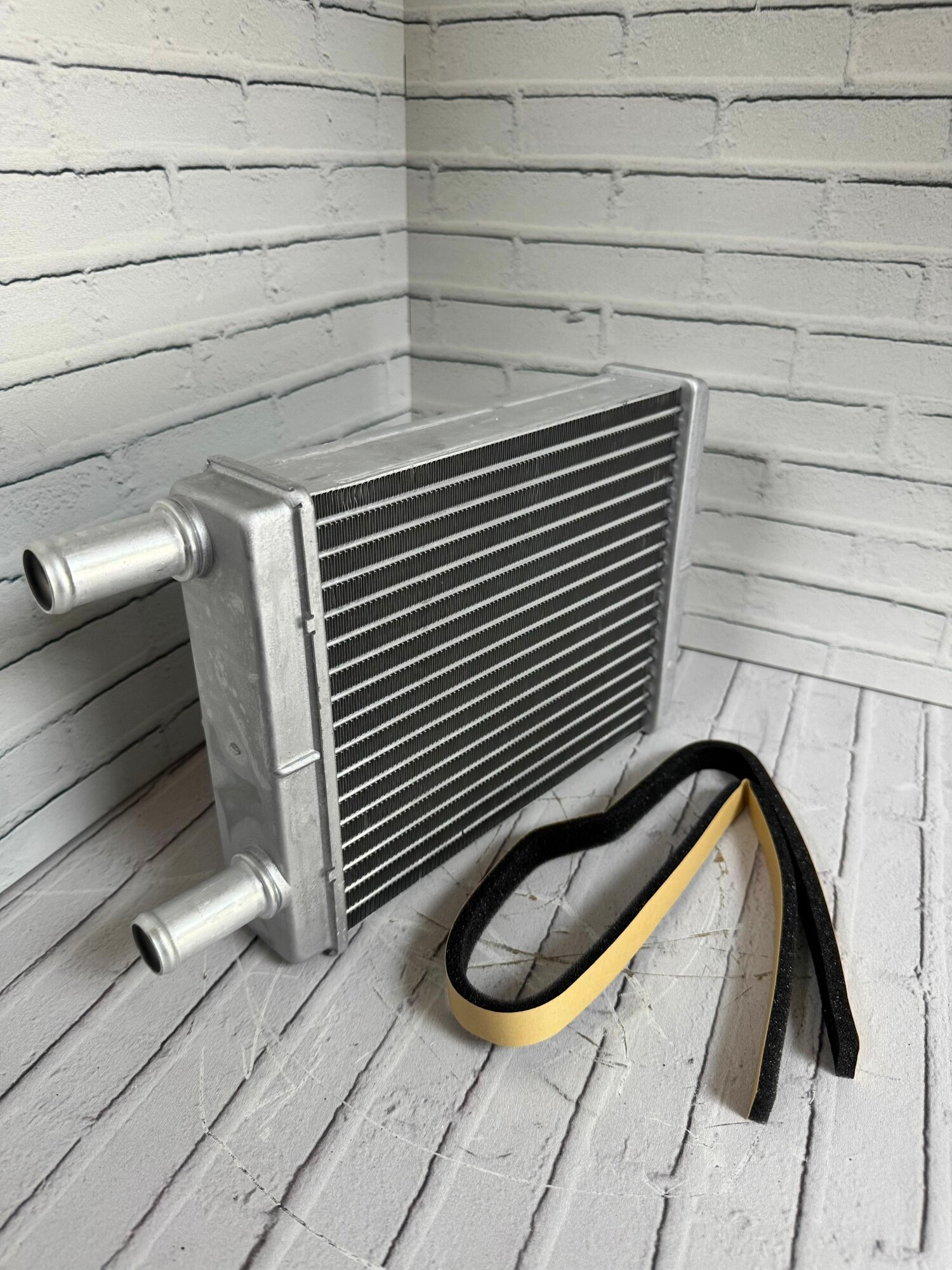 Радиатор отопителя ГАЗ-3302, 33104 алюминиевый Н/О D 20мм, 1 шт.