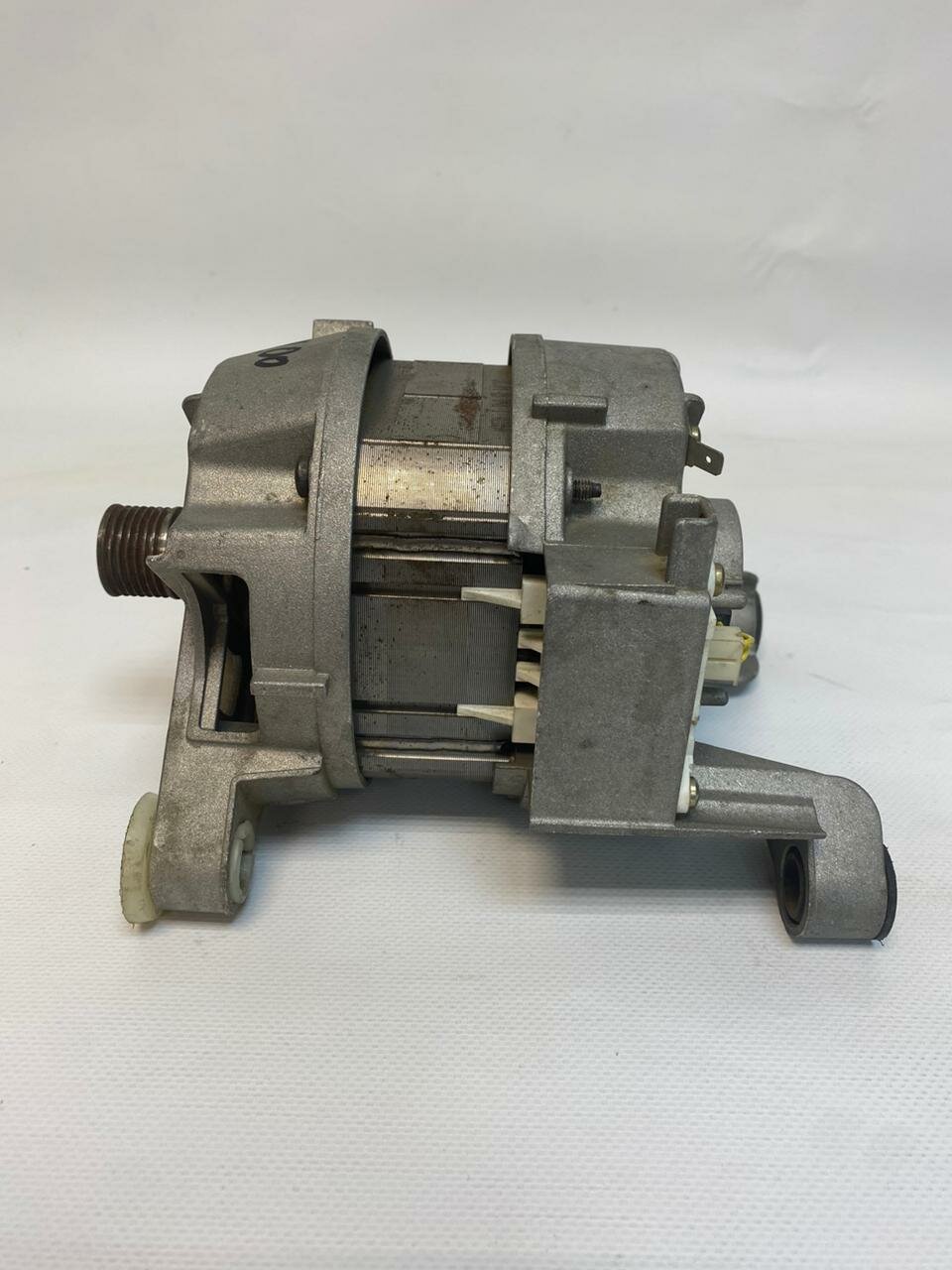 100 Двигатель для стиральной машины Bosch 5500014536 б/у -5 контактов