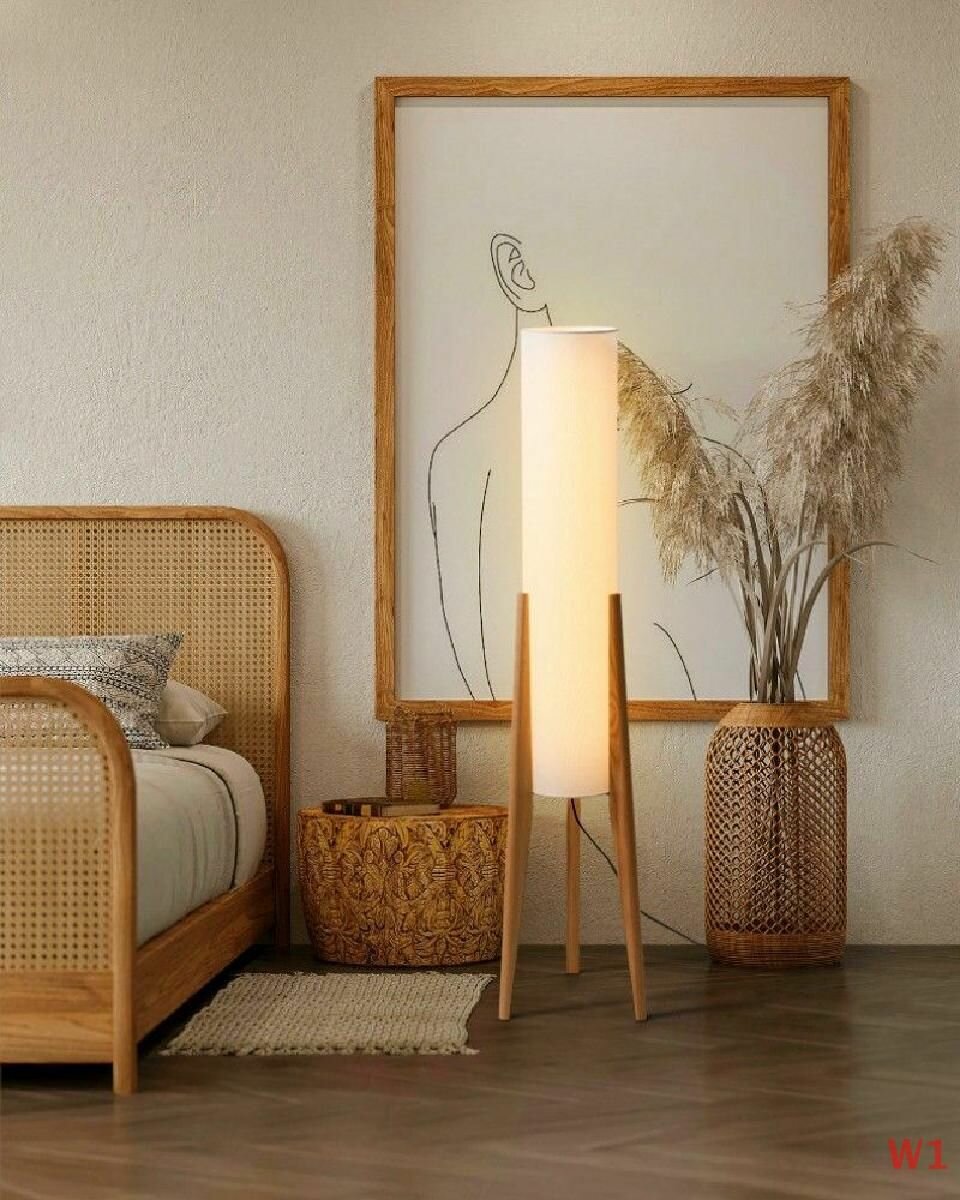 Современный художественный торшер из массива дерева E