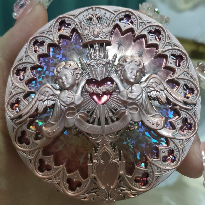 Ywy. горячиеПудра-хайлайтер Flower Knows Little Angel Emboss, естественно осветляет водянистую и трехмерную основу для макияжа.