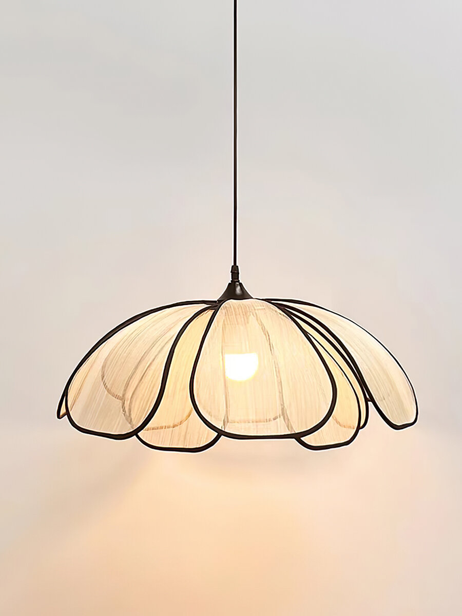 Французская подвесная лампа в стиле крем - скандинавский дизайн с лепестками