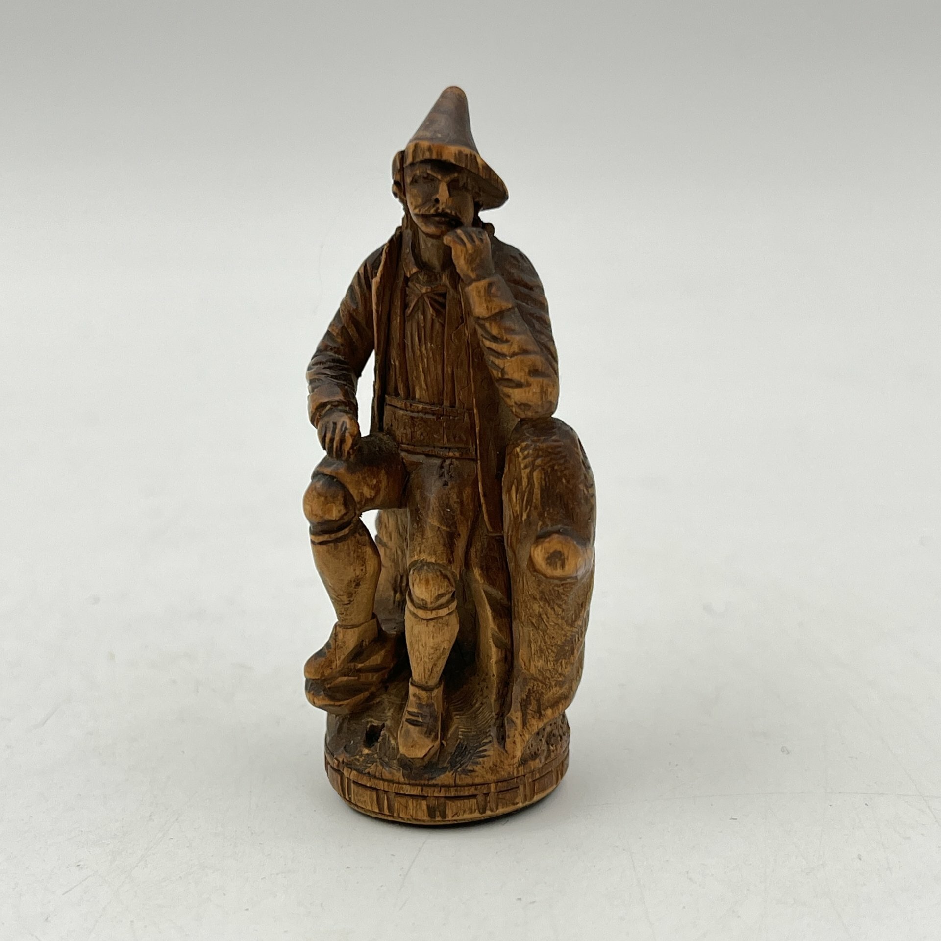 Статуэтка миниатюрная "Лесник", дерево, резьба, Европа, 1950-1970 гг.