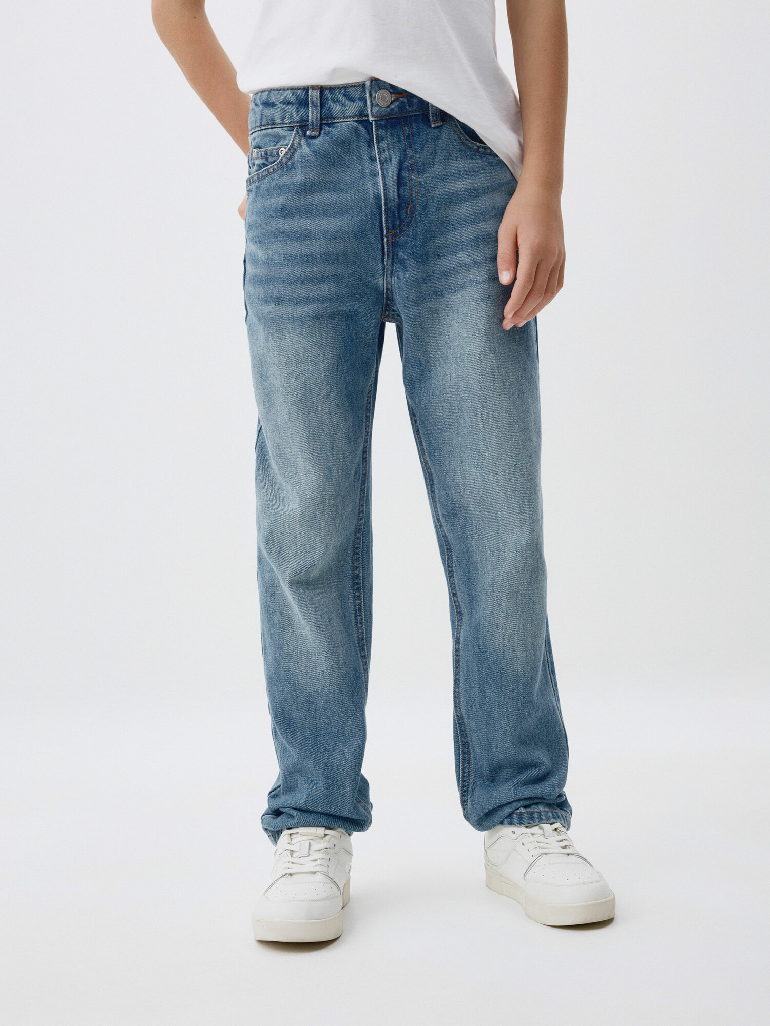 Джинсы Осень-зима 2025