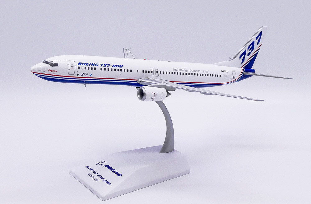 JC Wings Модель самолета Boeing 737-900