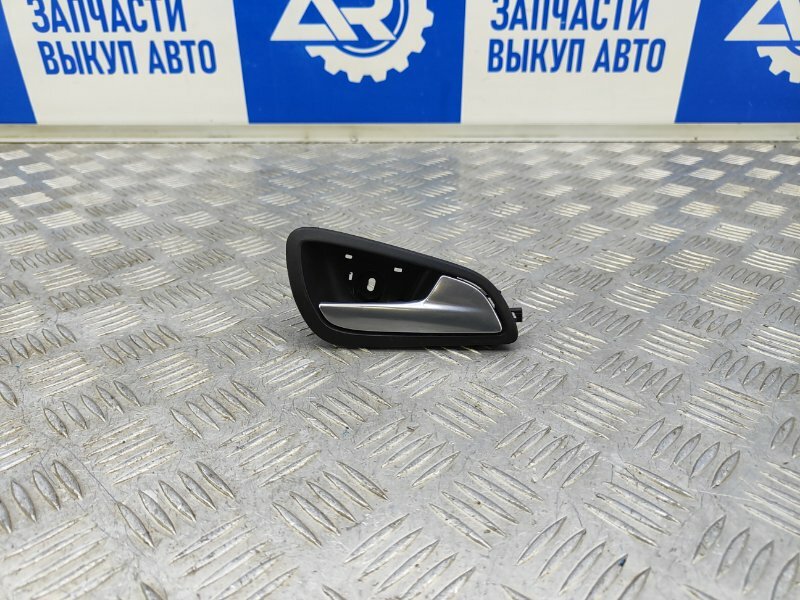 Б/У Ручка двери задней внутренняя правая Ford Focus 3 / Форд Фокус 3 1.6 IQDB 104 Л.С. универсал. 2013