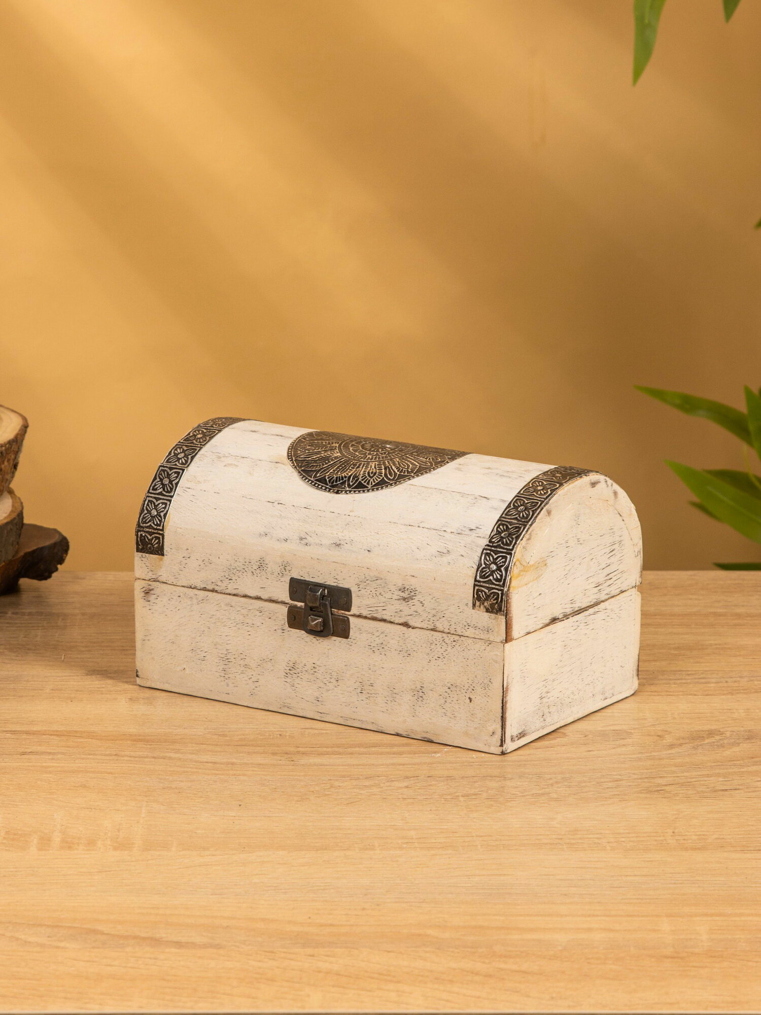 Сундучок "Солнце ацтеков", 19x12x11 см, манговое дерево, белый антик