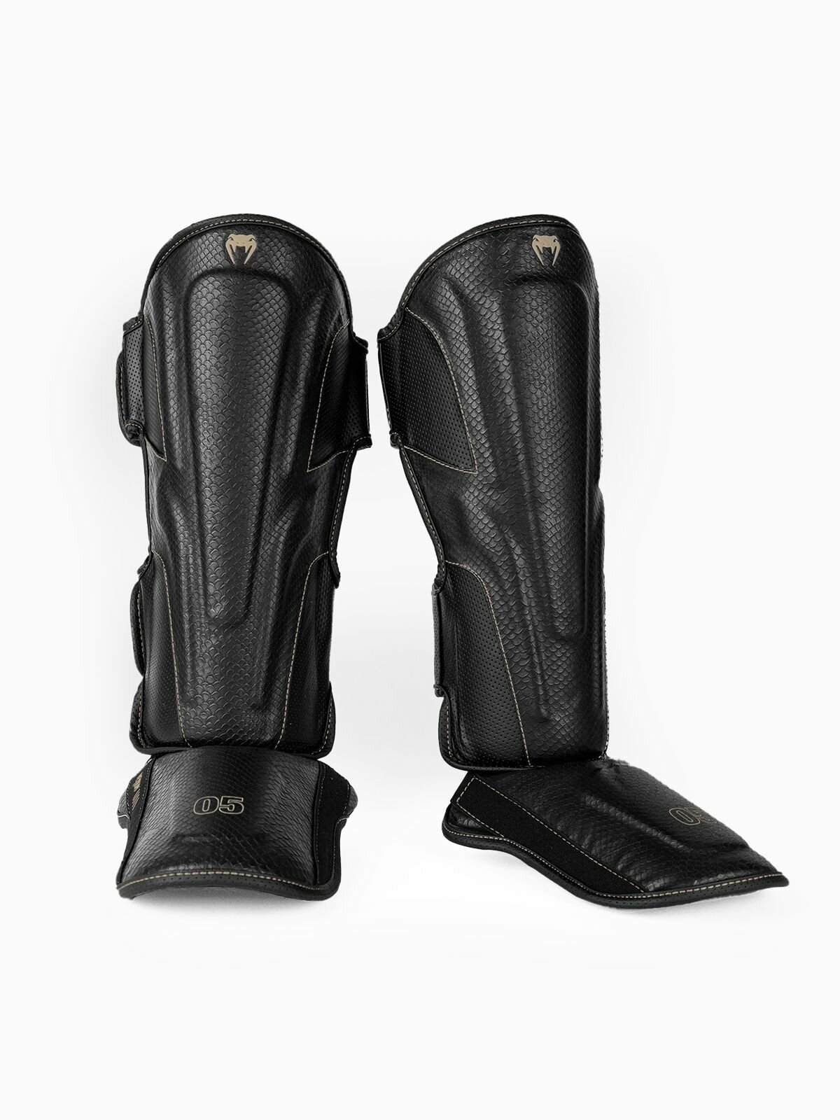 Щитки Venum Impact Evo Scales Black (M)