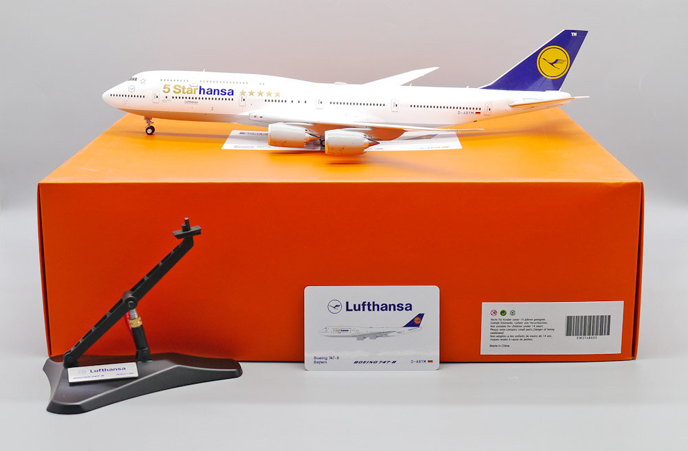 JC Wings Модель самолета Boeing 747-8I "5 Starhansa" Lufthansa